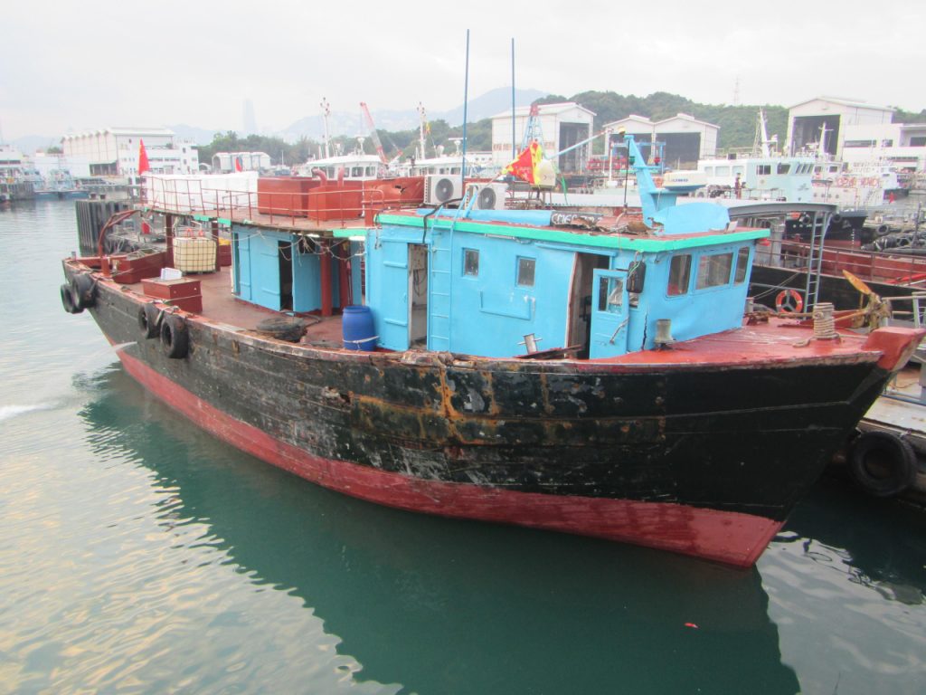 青衣漁船涉走私約1500萬支私煙 4名懷疑涉案非本地男子被捕 – RTHK – 香港網絡