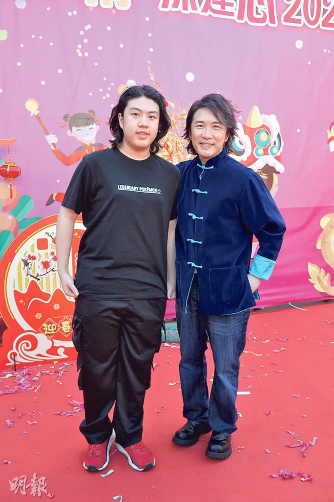 初二啟市 嘉年華表演 張崇德喜獲大仔任助手 – 20250131 – 娛樂 – 香港網絡