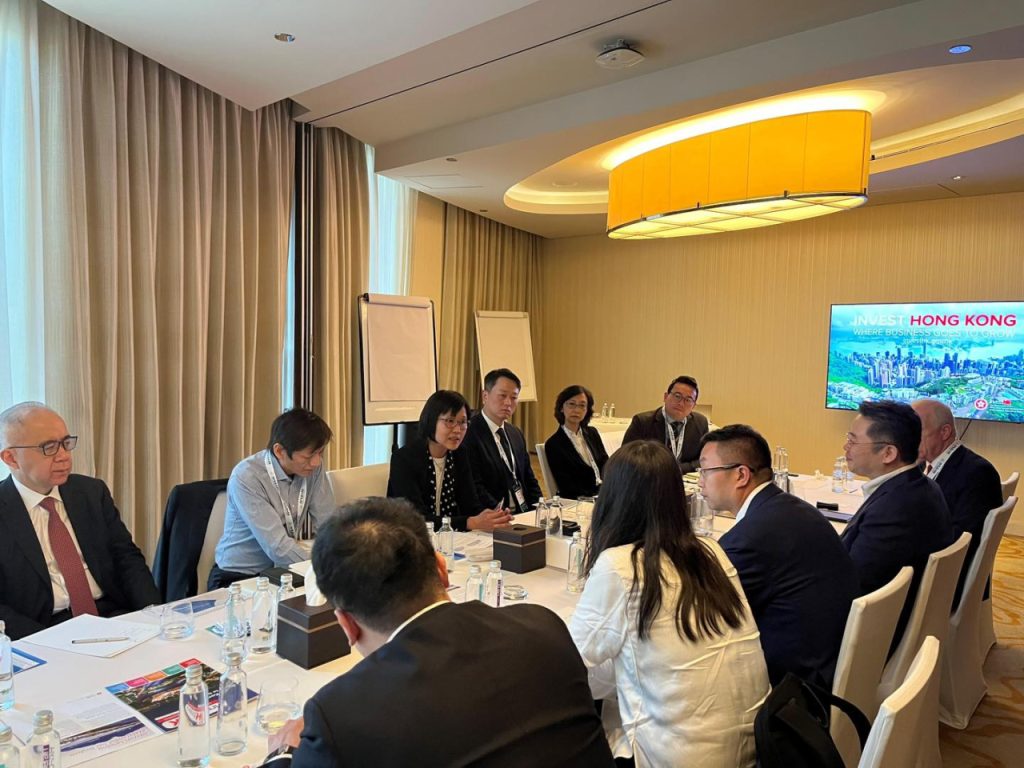 特區代表團到沙特出席會議探討飛機租賃和融資公司來港擴展可能性 – RTHK – 香港網絡